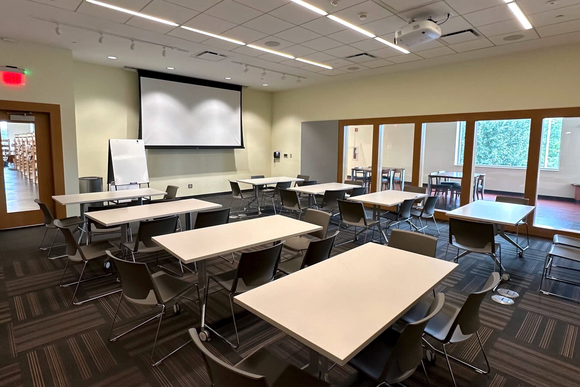Meeting Rooms - Fountaindale Public Library